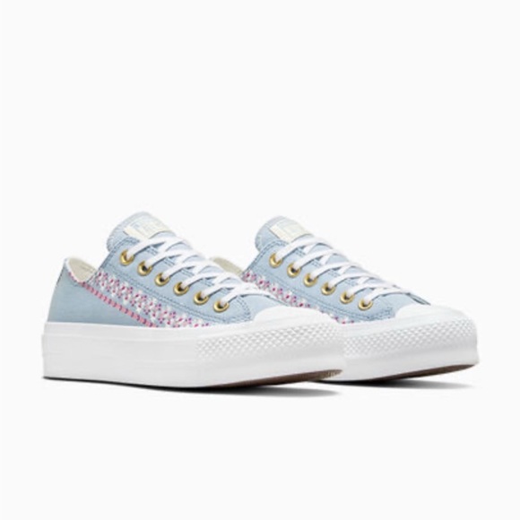Converse | Shoes | Converse Chuck Taylor All Star Lift Platform Free ...